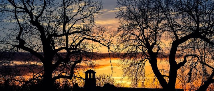 Why Sunrise and Sunset Times Change Throughout the Year - Your Complete ...